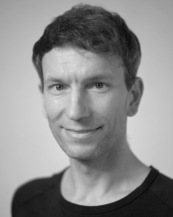 Bartek Mejor - W strefie Polskich Projektantów - Aktualności - Arena Design